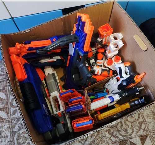 Коробка бластеров Nerf