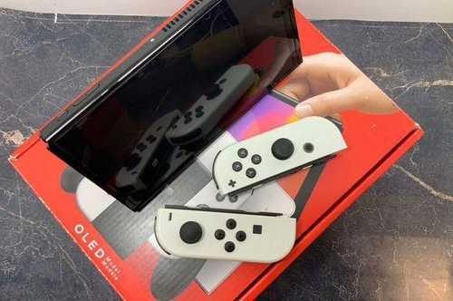 Nintendo switch oled white