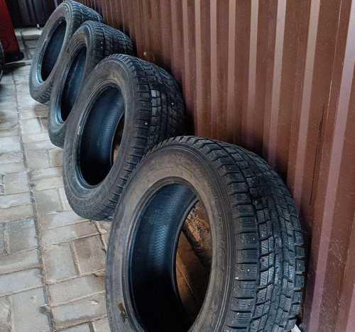 Dunlop SP Winter Ice 01 235/65 R17 108T