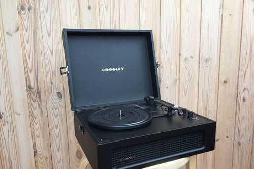 Виниловый проигрыватель Crosley Voyager