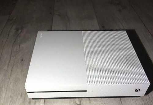 Xbox One S с играми в аренду