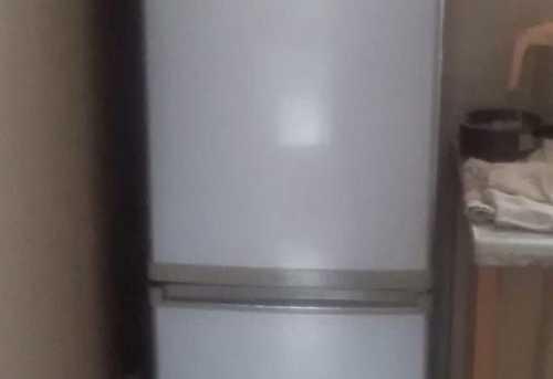 Холодильник бу Samsung компактный