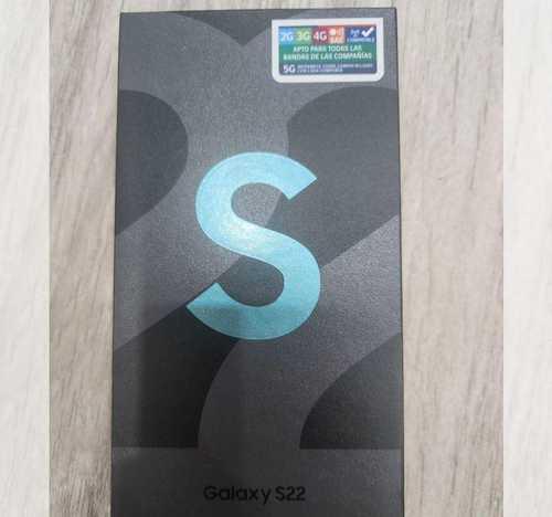 Samsung Galaxy S22, 8/128 ГБ