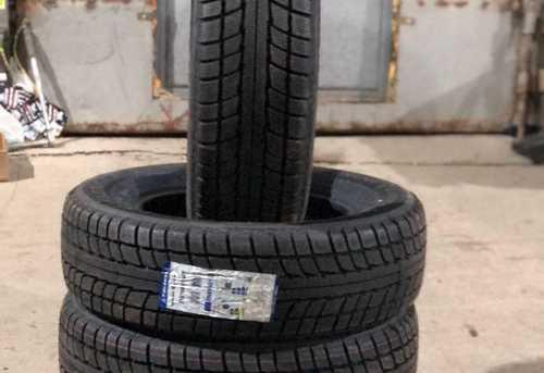 Triangle TR777 215/55 R17 98V