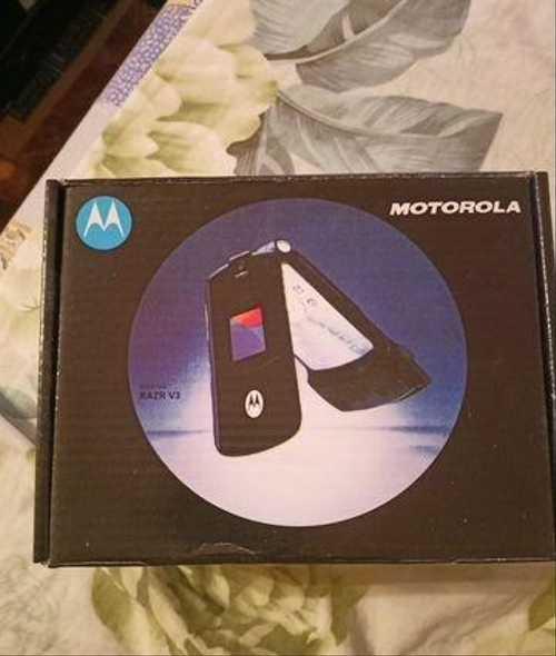 Мобильные телефоны Motorola razr V3