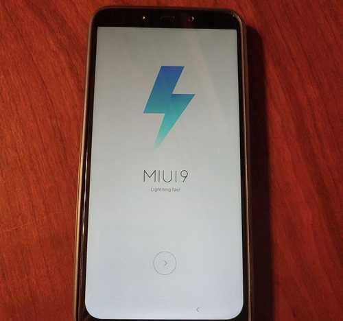 Xiaomi Pocophone F1, 6/64 ГБ