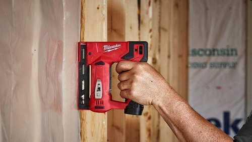 Аккумуляторный степлер milwaukee M12 BST-0