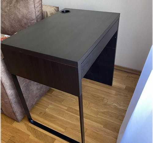 Стол письменный IKEA микке 73*50*75