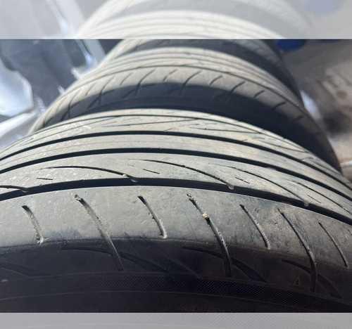 Yokohama Advan Fleva V701 205/55 R16