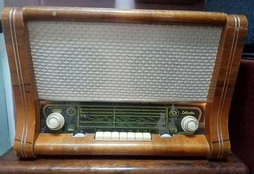 Радиоприемник Октава времён СССР
