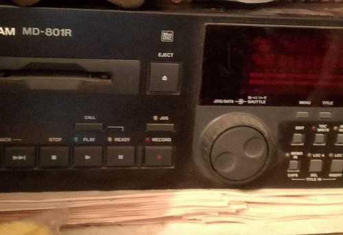 MiniDisc дека Tascam MD-801R