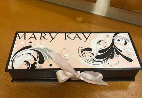 Коробка подарочная Мary Кay