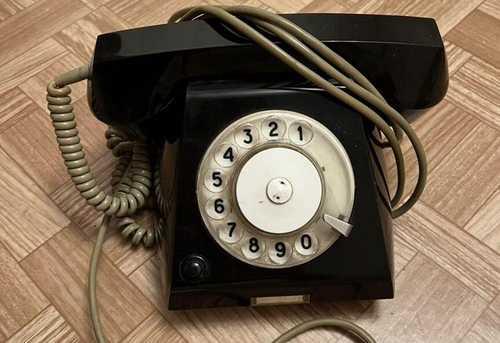 Старинный телефон дисковый