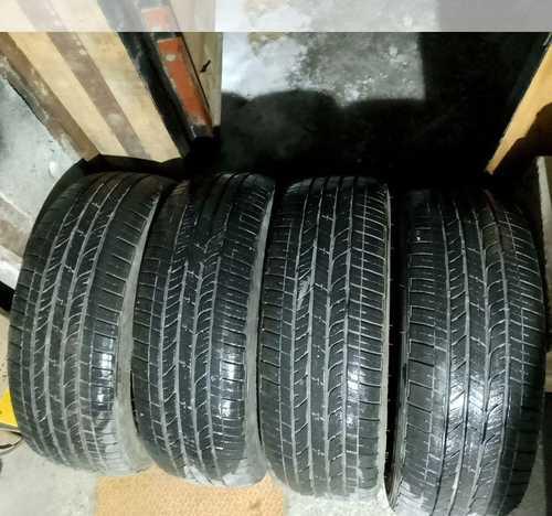 Bridgestone Dueler H/T 215/60 R17