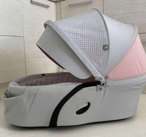 Коляска stokke xplory v6 2в1