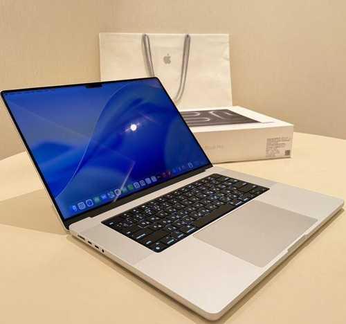 MacBook Pro 16 (2024), 512 ГБ, M4 Pro (14-core), RAM 24 ГБ, GPU 20-core