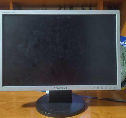 Монитор 19" Samsung Syncmaster 923NW