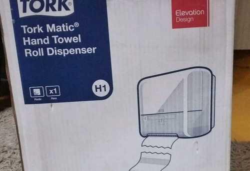 Диспенсер для бумажных полотенец