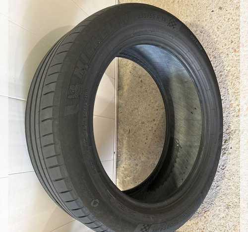 Michelin Pilot Sport 4 SUV 235/55 R19