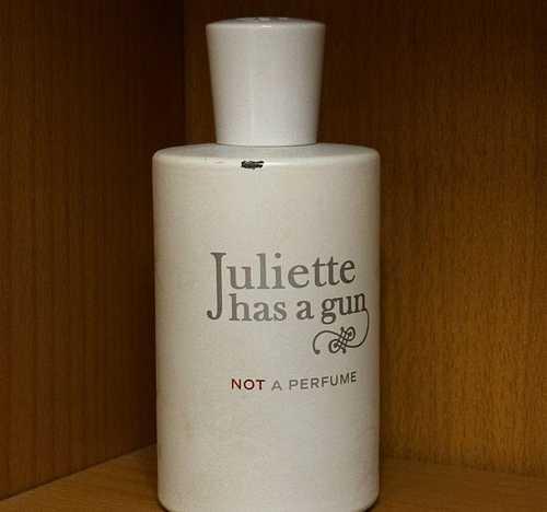 Juliette has a gun