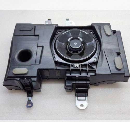 Сабвуфер Land Rover Range Rover Evoque L538 204DTD