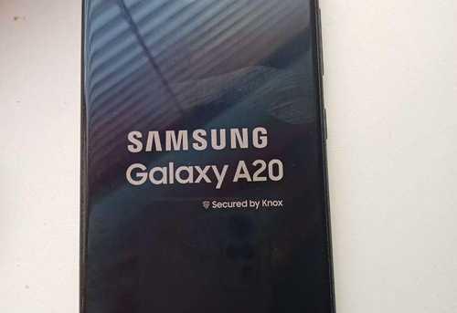 Samsung Galaxy A20, 3/32 ГБ