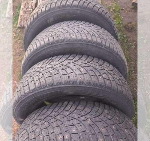 Triangle IcelynX TI501 235/60 R18