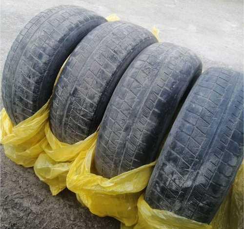 Bridgestone Blizzak Revo GZ 205/65 R16 92S