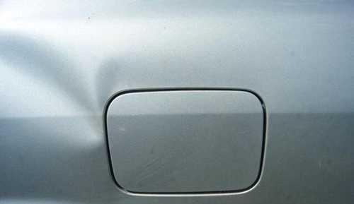 Лючок бензобака Mazda Familia 8 BJ 1.5 ZL 2000