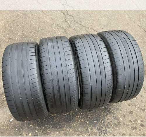 Michelin Pilot Sport 4 215/40 R18