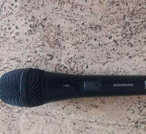 Микрофон " sennheiser XS 1"