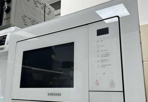 Встраиваемая микроволновая печь Samsung 23л Новая
