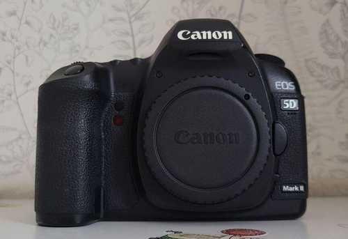 Зеркальный фотоаппарат Canon 5D Mark ii Отличный