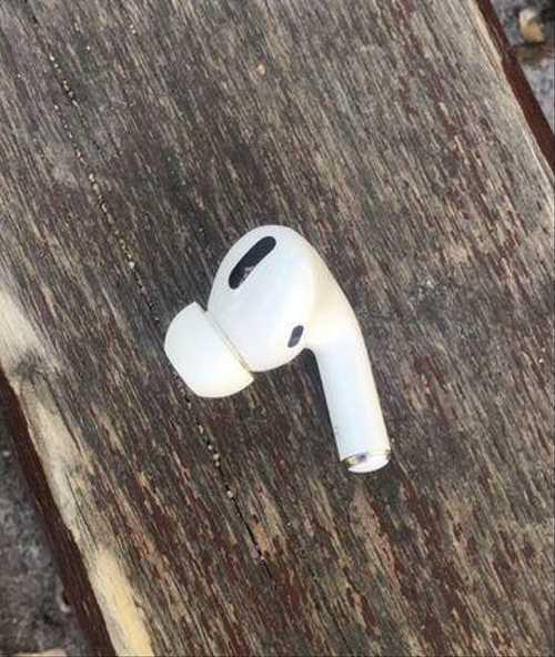 Шипит правый наушник airpods pro