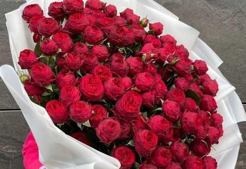 Букет 25 красных роз пион кустовых 70 см доставка