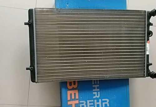 Радиатор охлаждения Behr 1001151