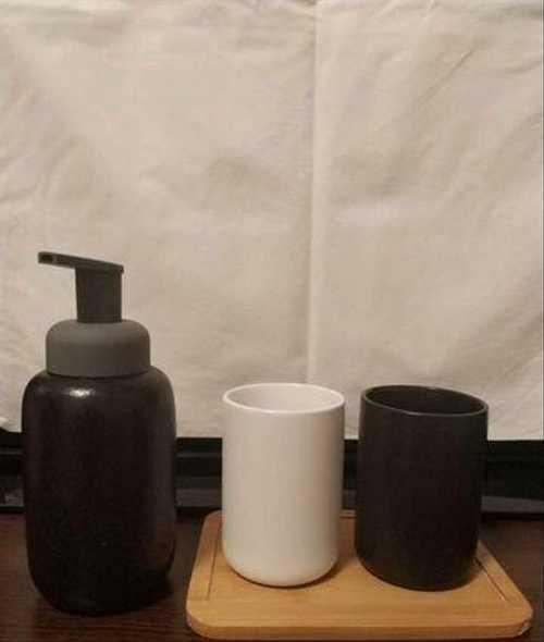 Набор керамических аксессуаров для ванной комнаты
