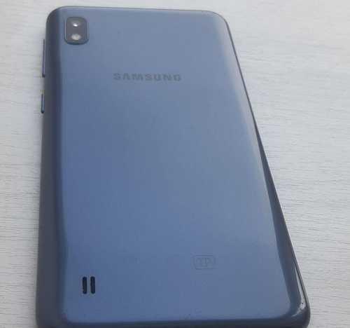 Samsung Galaxy A10, 2/32 ГБ