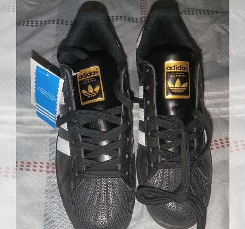 Adidas superstar