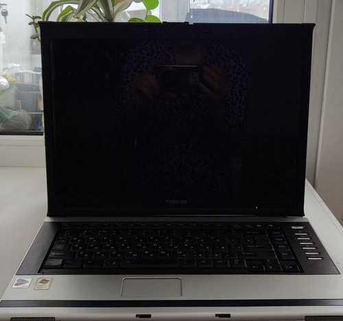 Ноутбук Toshiba Satellite M70-129