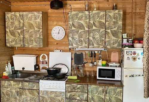 Кухонный гарнитур с бытовой техникой
