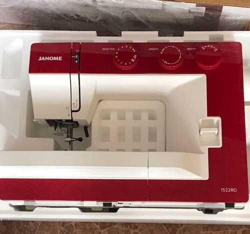 Швейная машина Janome 1522RD