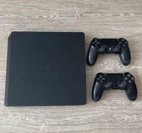 Sony PS4 slim 1tb + 70 игр + 2 геймпада