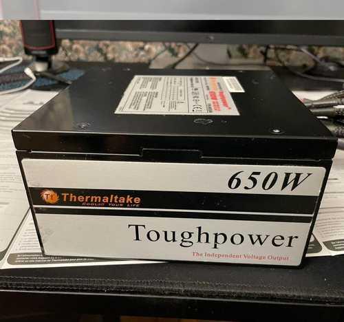 Блок питания Thermaltake 650W очень тихий