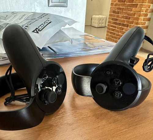 Контроллеры Oculus Rift S