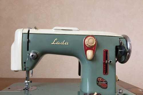 Швейная машина Лада Т 237 с аксессуарами