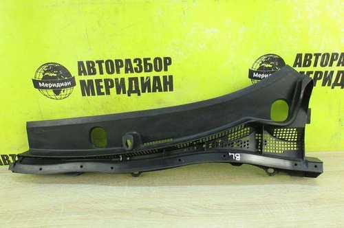Решетка стеклоочистителя на Mazda 3 BL