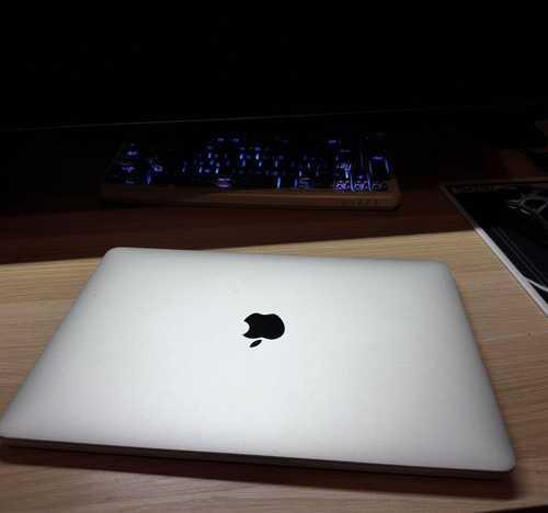 Apple Macbook pro 13 2017