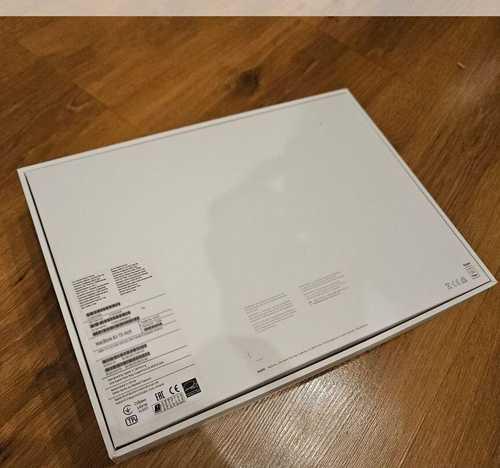 Коробка от Apple Macbook Air M1