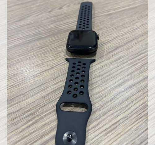 Apple watch se nike